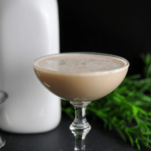 The Bee's Kiss - Rum Cocktail Recipes | Gastronom Cocktails