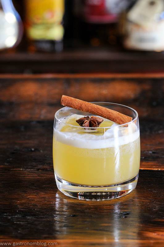 Spiced Gin Punch - Holiday Gin Punch | Gastronom Cocktails