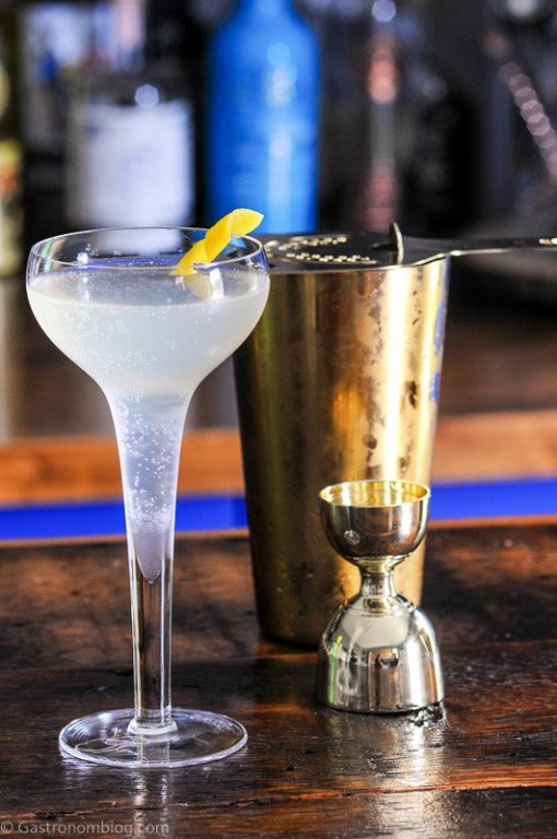 French 75 Cocktail Recipe - Classic Cocktail - Gastronom Cocktails