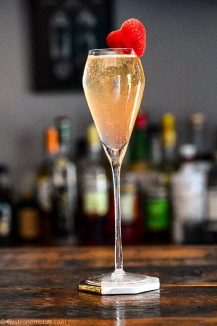 Easy Strawberry Mimosa Recipe | Gastronom Cocktails