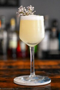 Lilac Gin Sour Cocktail Recipe - Spring Drink | Gastronom Cocktails