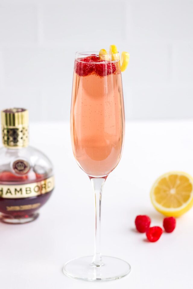 50+ Champagne Drinks for Easter Brunch - Gastronom Cocktails
