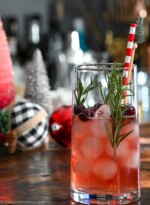 Christmas Ornament Cocktails - Cranberry Holiday Drink - Gastronom ...