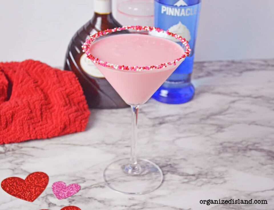 25 Romantic Valentine's Day Martini Recipes - Gastronom Cocktails
