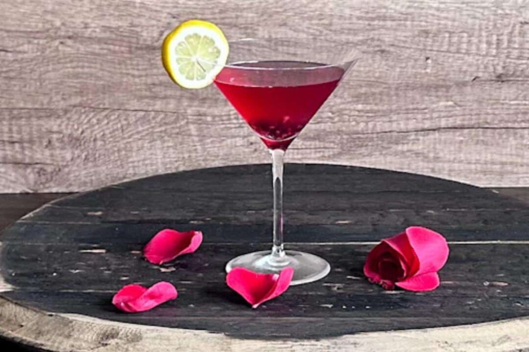 25 Romantic Valentine's Day Martini Recipes - Gastronom Cocktails